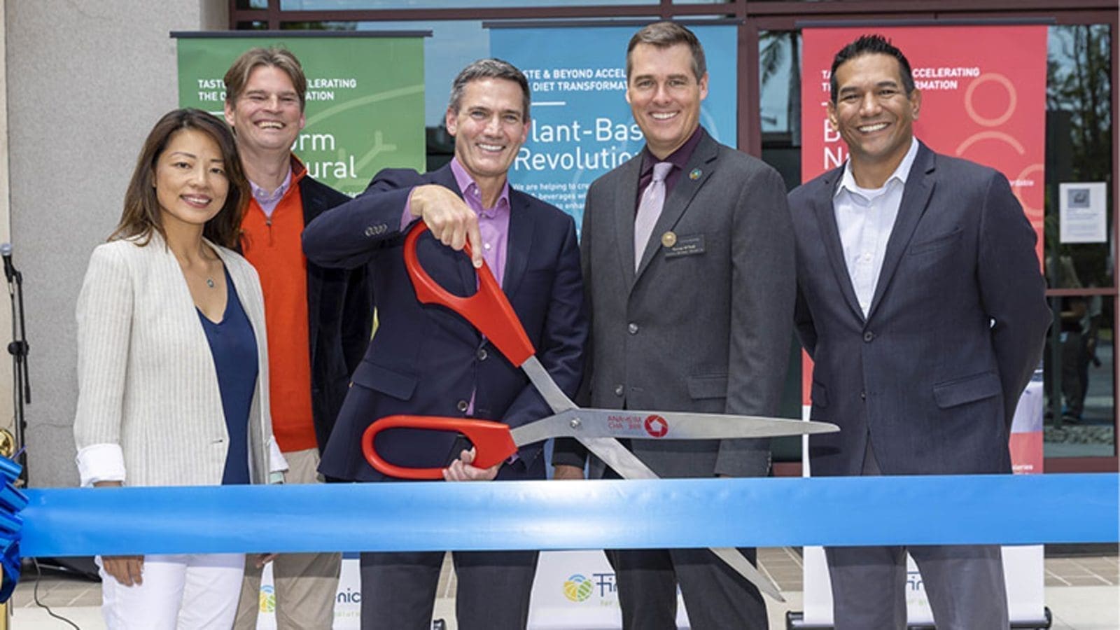 Firmenich unveils Taste & Beyond pilot plant in Anaheim, aims to ...